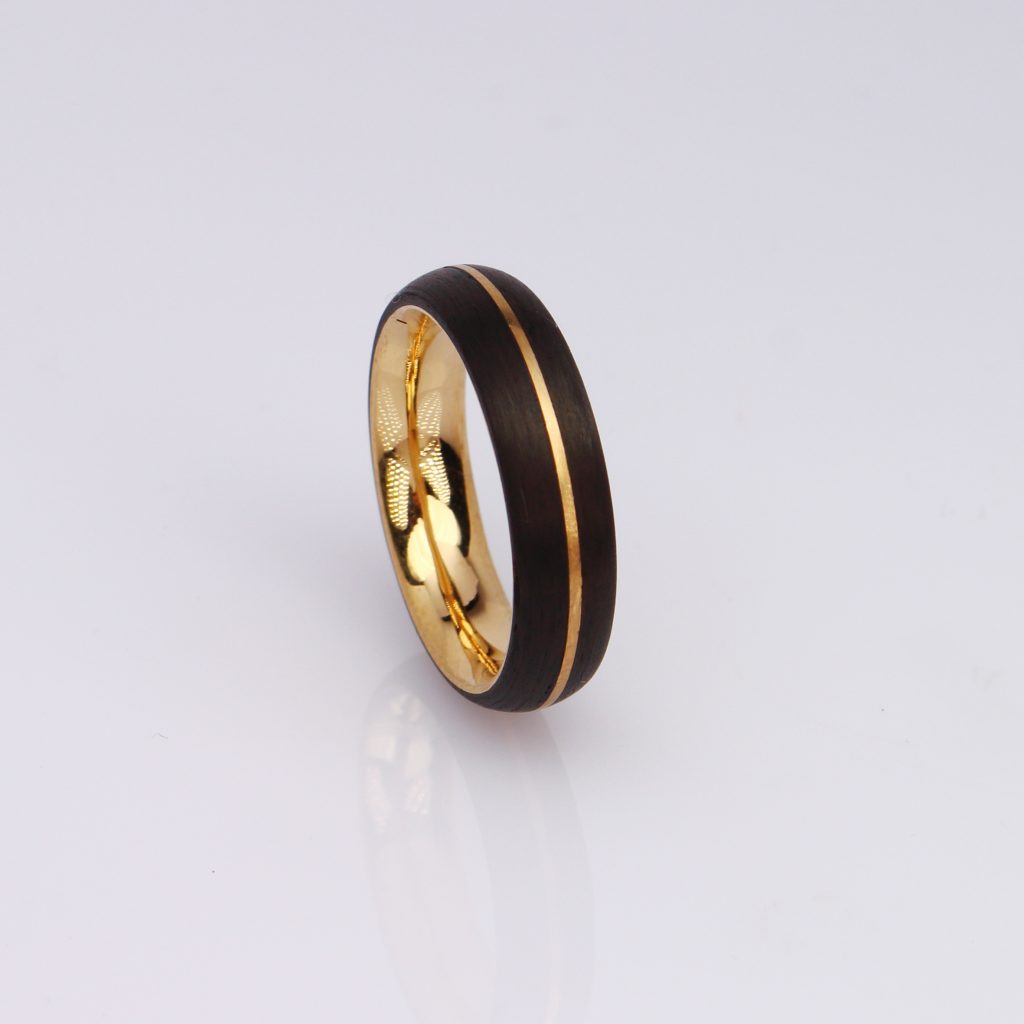 Carbonring mit Diamant (S03) – Carbon-Ring.de