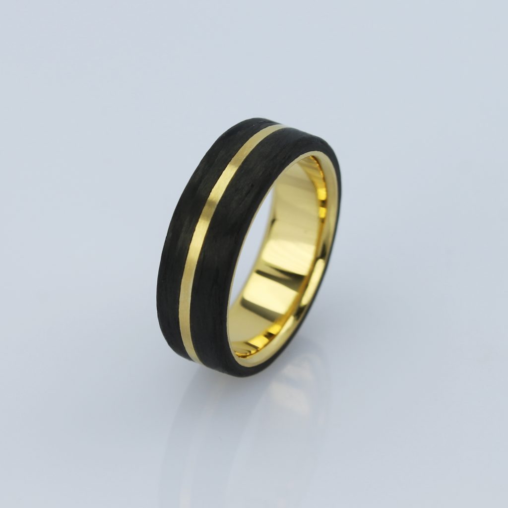 Carbonring mit Diamant (S03) – Carbon-Ring.de